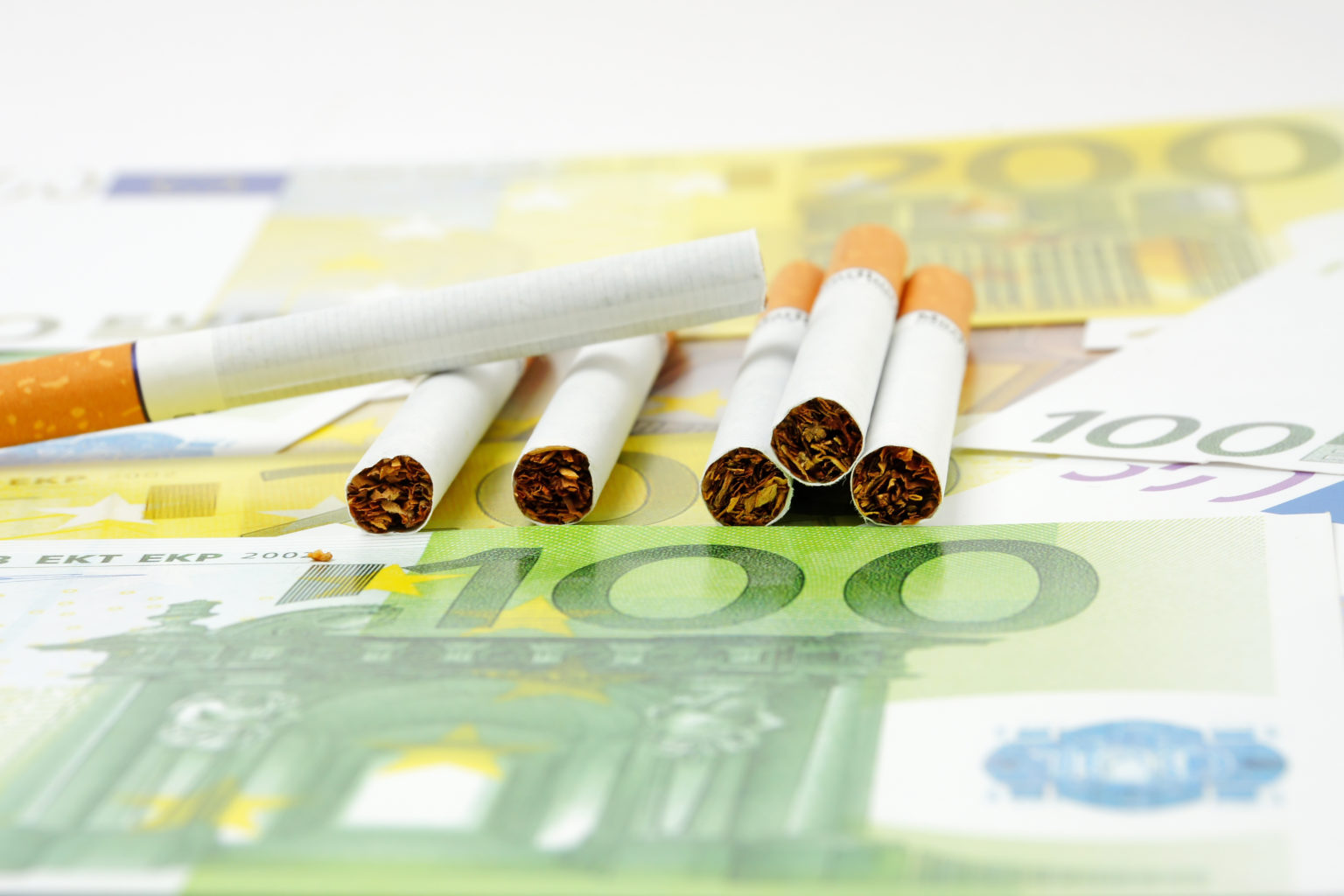 Geld sparen mit selbstgestopften Zigaretten: So geht's! - Blogsonne Magazin Geld sparen mit selbstgestopften Zigaretten: So geht's! - Blogsonne Magazin